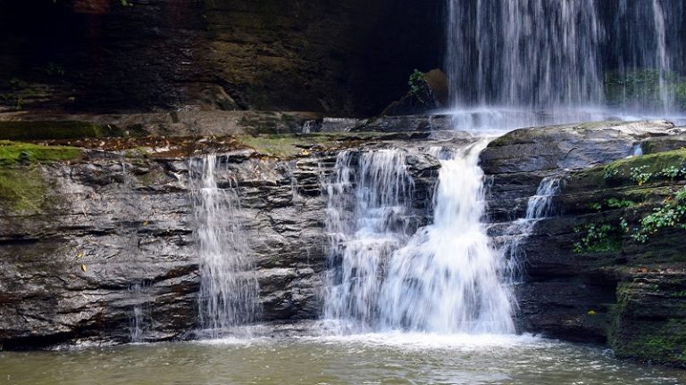A Complete Travel Guide To Vantawng Waterfall and Tuirihiau Waterfall ...